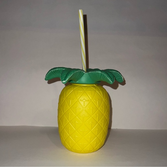 Piña Princess | Kitchen | Pineapple Shaped Drink Ware | Poshmark